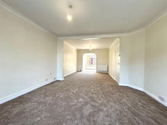4 bedroom house semi detached