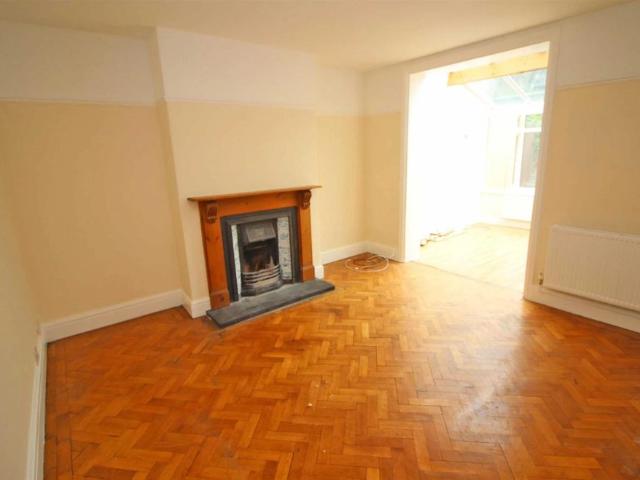 4 Bedroom House Semi Detached