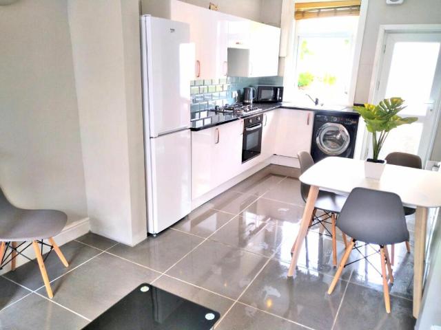 4 bedroom house share for rent in 14 Eastwood Road, Ecclesall, S11
