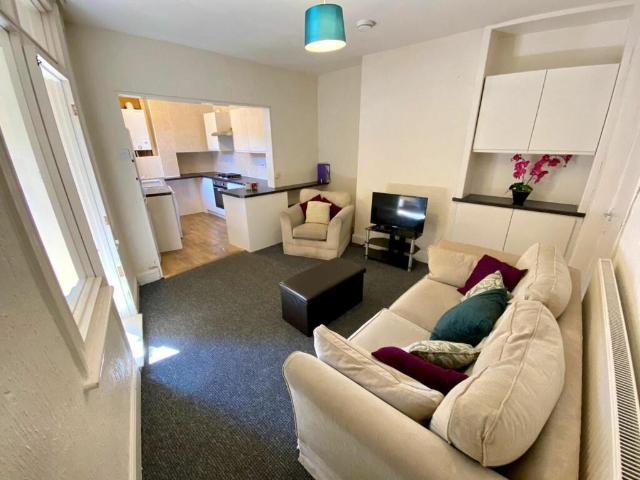 4 bedroom house share for rent in 34 Rosedale Road, Ecclesall, S11