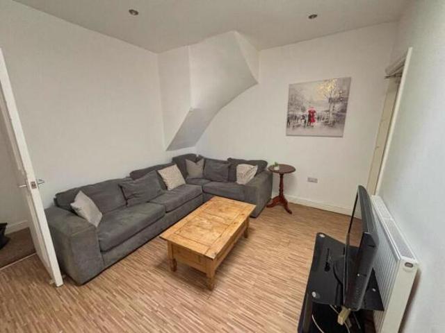 4 bedroom house share for rent in 533A Ecclesall Road, Sheffield, S11