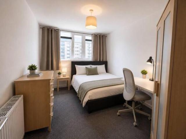 4 bedroom house share for rent in 61A Ebrington Street, PL4