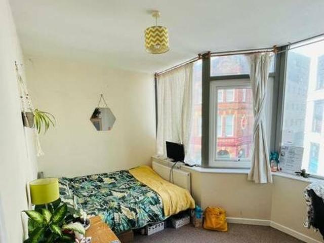 4 bedroom house share for rent in 61B Ebrington PL4