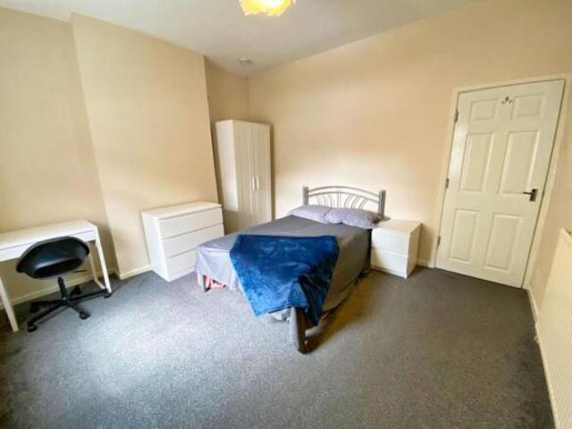 4 bedroom house share for rent in 80 Langdon Street, Ecclesall, S11