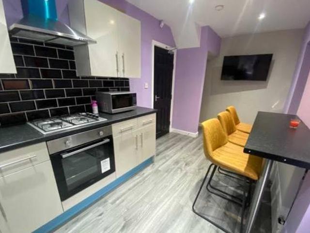 4 bedroom house share for rent in Captain Fold Road Little Hulton M38