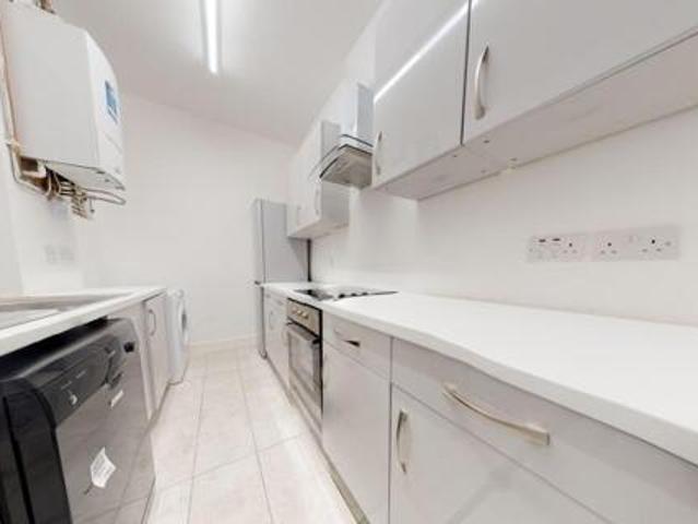4 Bedroom House Share For Rent In Beeston, Nottingham