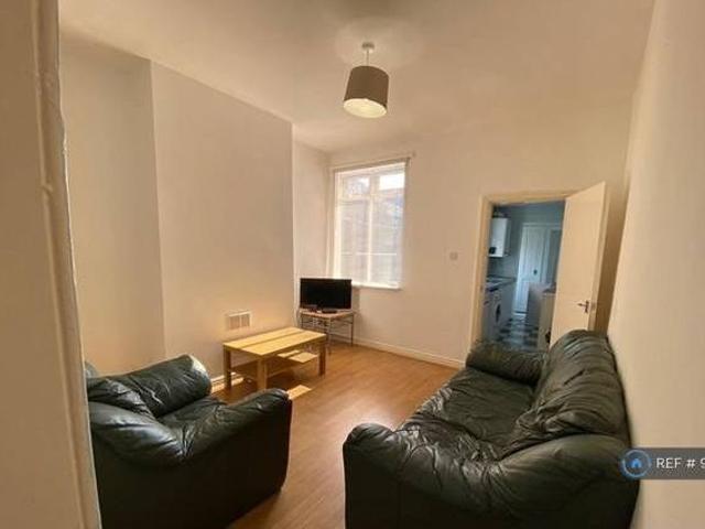 4 bedroom house share for rent in Guildford Street StokeOnTrent ST4