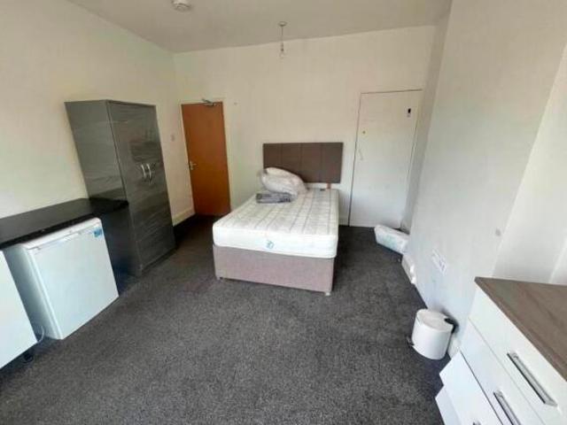 4 bedroom house share for rent in Earlsdon Avenue North, Coventry, CV5