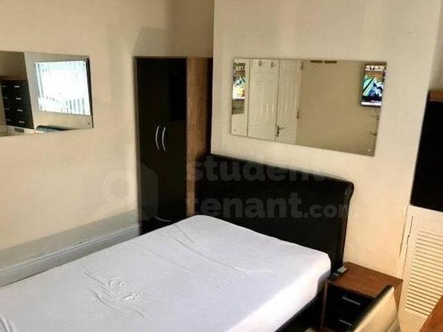 4 bedroom house share for rent in Edward Street LE11