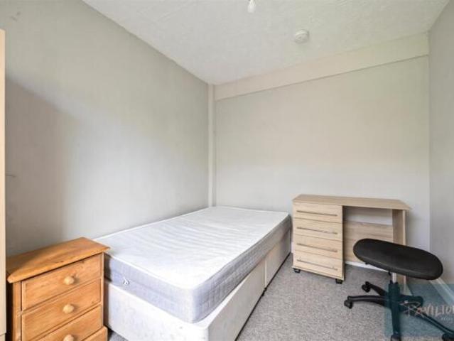 4 bedroom house share for rent in Edinburgh Road, Brighton, BN2