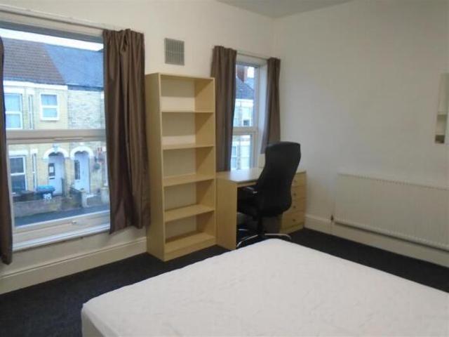 4 bedroom house share for rent in Falmouth Street, Hull, HU5