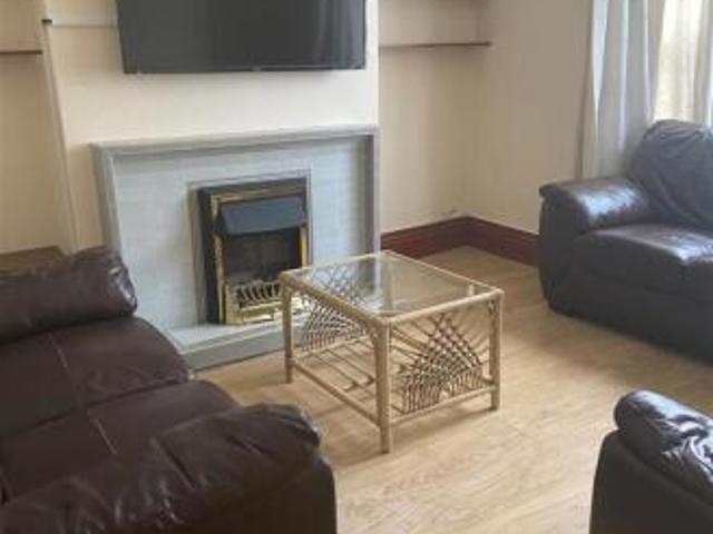4 bedroom house share for rent in Falmouth Street, Hull, HU5