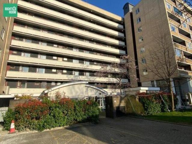 4 bedroom house share for rent in Flat 80, Kendal House, N1