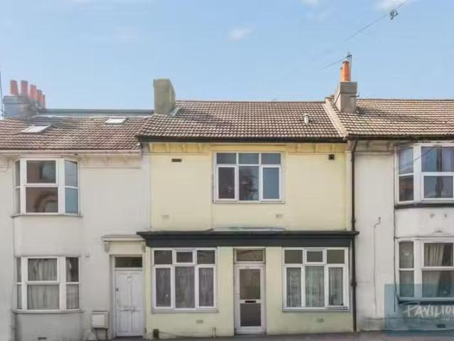 4 bedroom house share for rent in Hollingdean Road, Brighton.