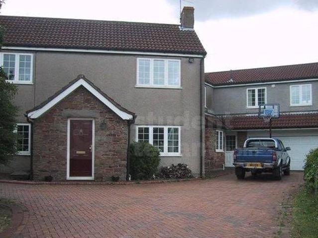 4 bedroom house share for rent in Hambrook BS16