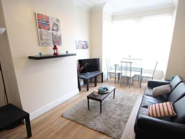 4 Bedroom House Share For Rent In Headingley