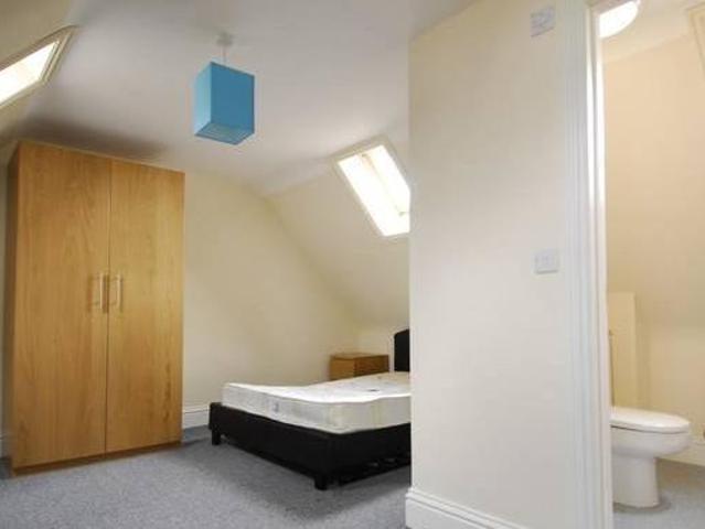 4 bedroom house share for rent in Oxford Avenue Plymouth Devon PL3