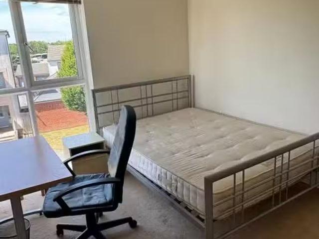 4 bedroom house share for rent in Oxleigh Way, Bristol, BS16