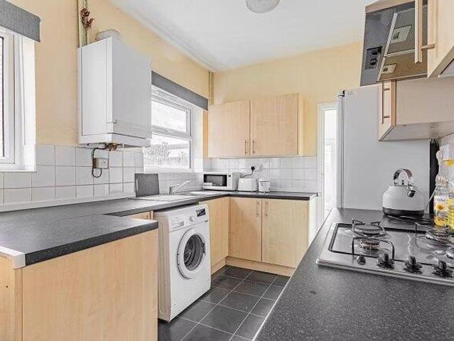 4 bedroom house share for rent in Loyd Road, NN1