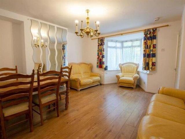 4 bedroom house share for rent in Poole Crescent, B17