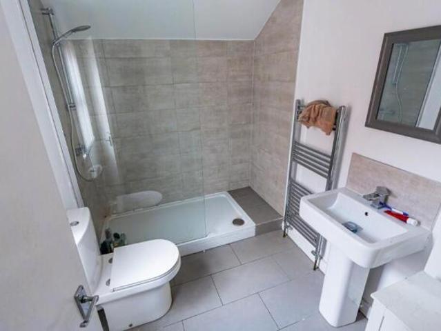 4 bedroom house share for rent in Reginald Mount, Leeds, West Yorkshire, LS7