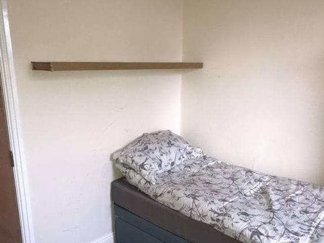 4 bedroom house share for rent in Worthing Street Hull HU5