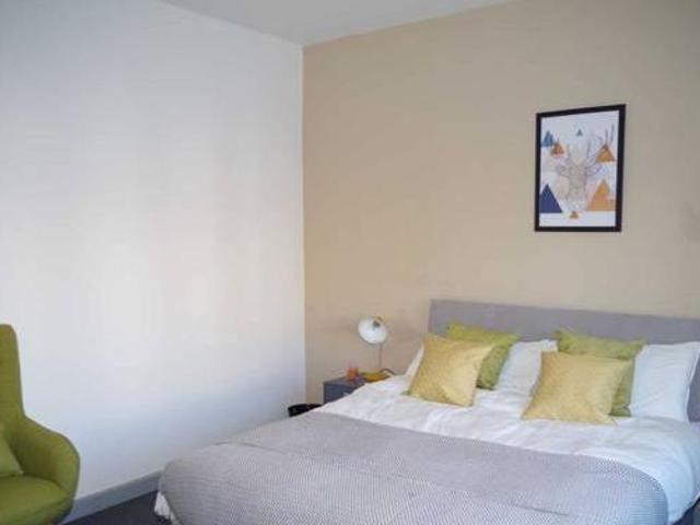 4 bedroom house share for rent in Tong Road Little Lever BL3
