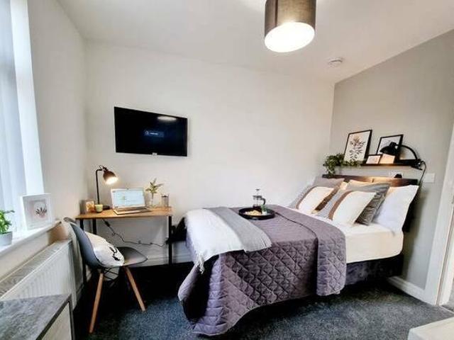 4 bedroom house share for rent in Victor Avenue Bury BL9