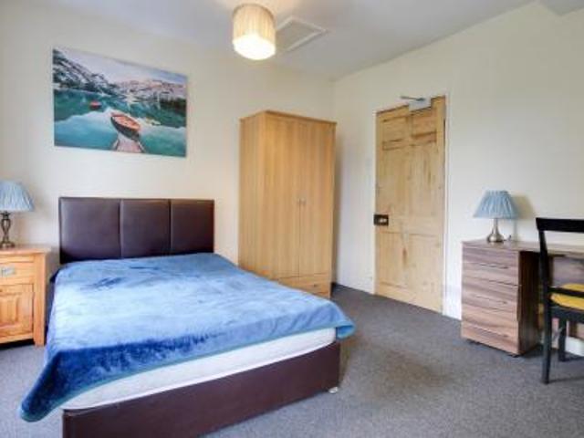 4 bedroom House share To Let