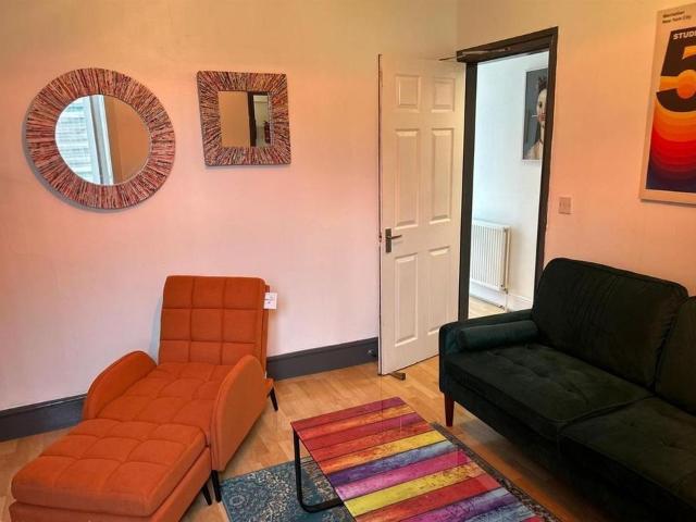 4 bedroom house share to rent