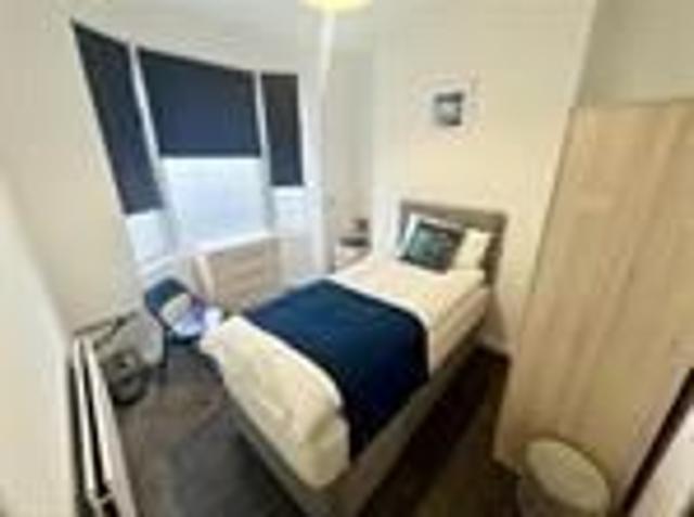 4 bedroom house share to rent