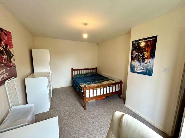4 bedroom house share to rent