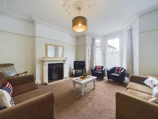4 bedroom house share to rent