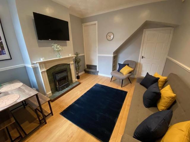 4 bedroom house share to rent