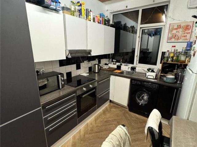 4 bedroom house share to rent
