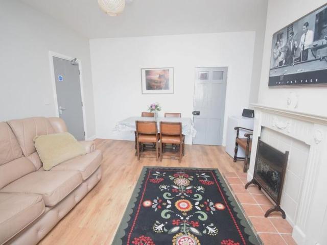 4 bedroom house share to rent