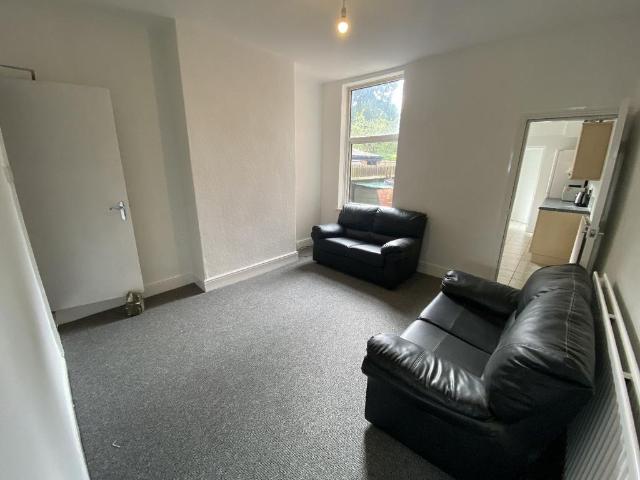 4 bedroom house to rent