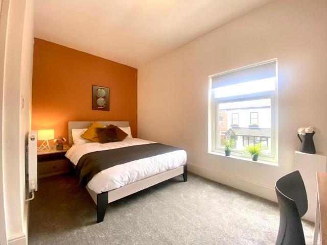 4 bedroom house share to rent