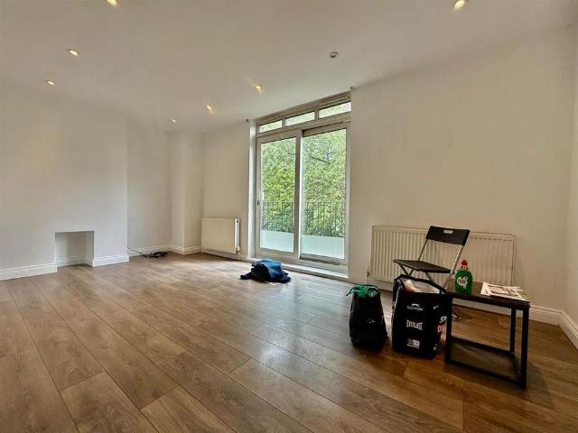 4 bedroom house share to rent
