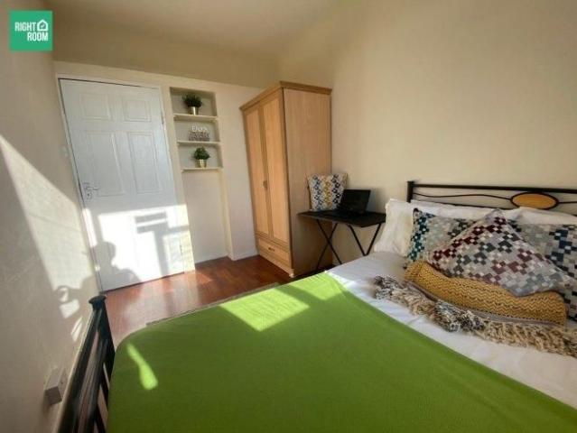 4 bedroom house share to rent