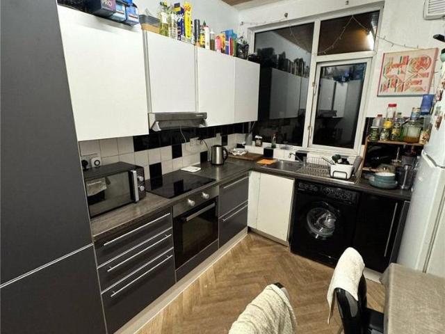 4 bedroom house share to rent