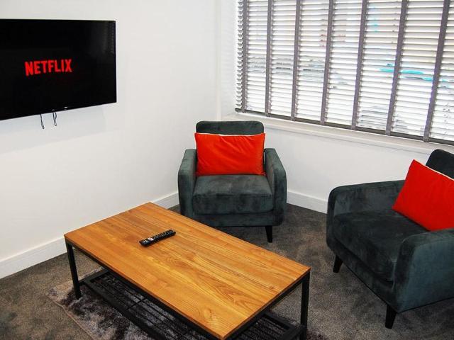 4 bedroom house share to rent