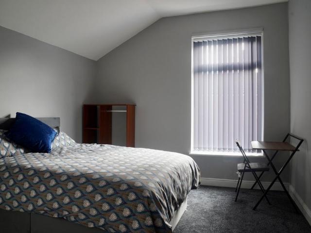 1 bedroom house share to rent