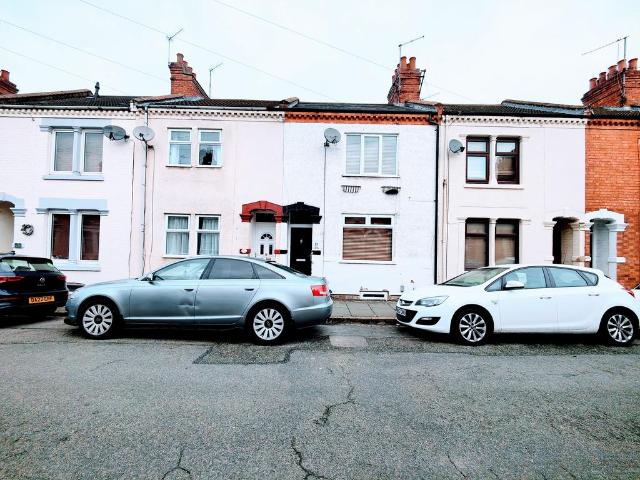 4 bedroom house share to rent