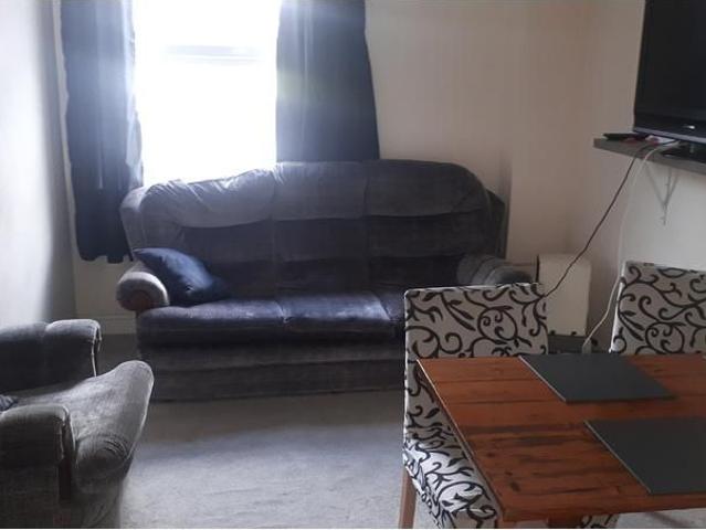 4 bedroom house share to rent