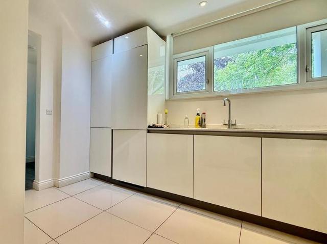 4 bedroom house share to rent