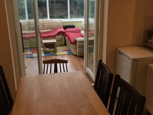 4 bedroom house share to rent