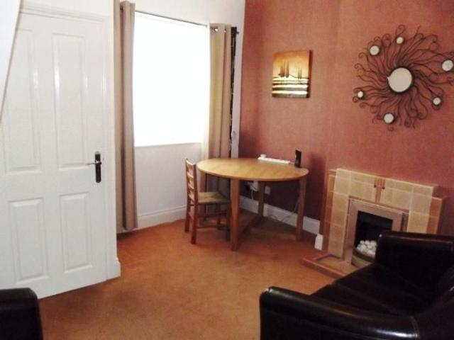 4 bedroom house share to rent