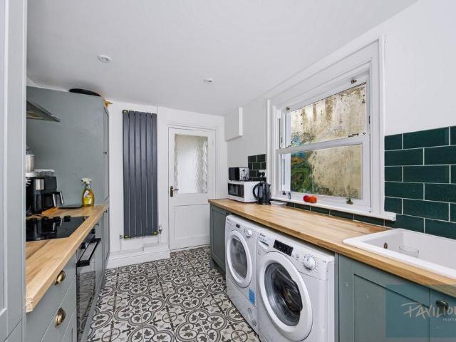 4 bedroom house share to rent