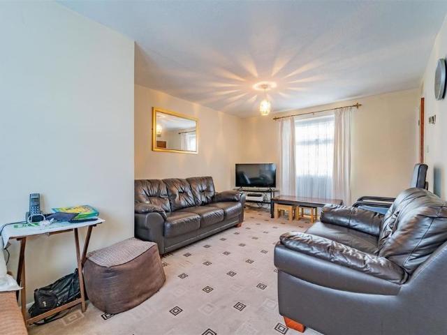 4 bedroom house share to rent